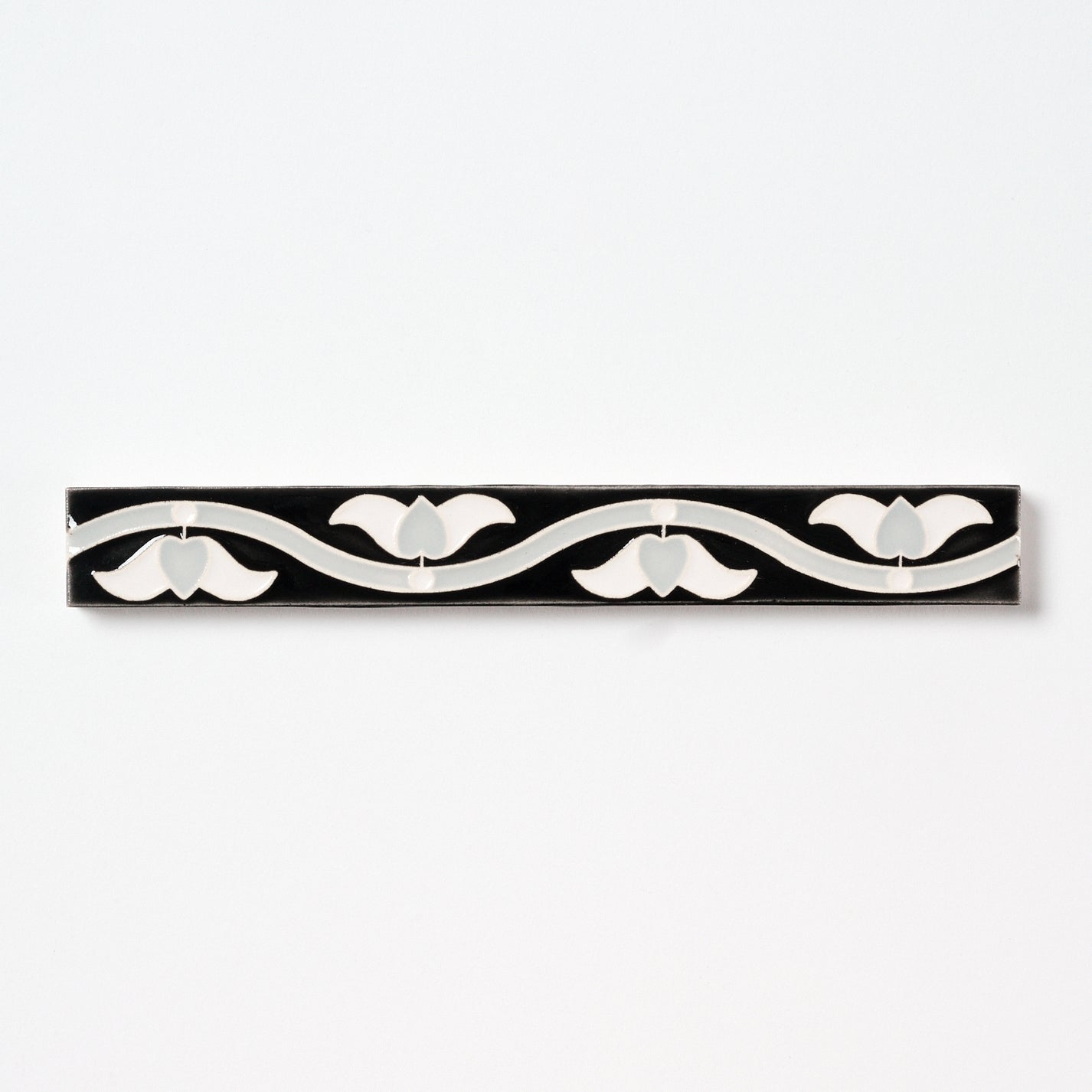 1920s American Encaustic Black & White Dutch Trim Tile, 17 Pc Set - 8 ...